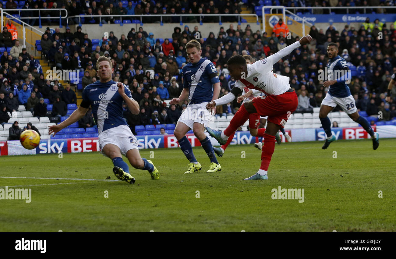 Ademola lookman charlton athletic hi-res stock photography and images ...