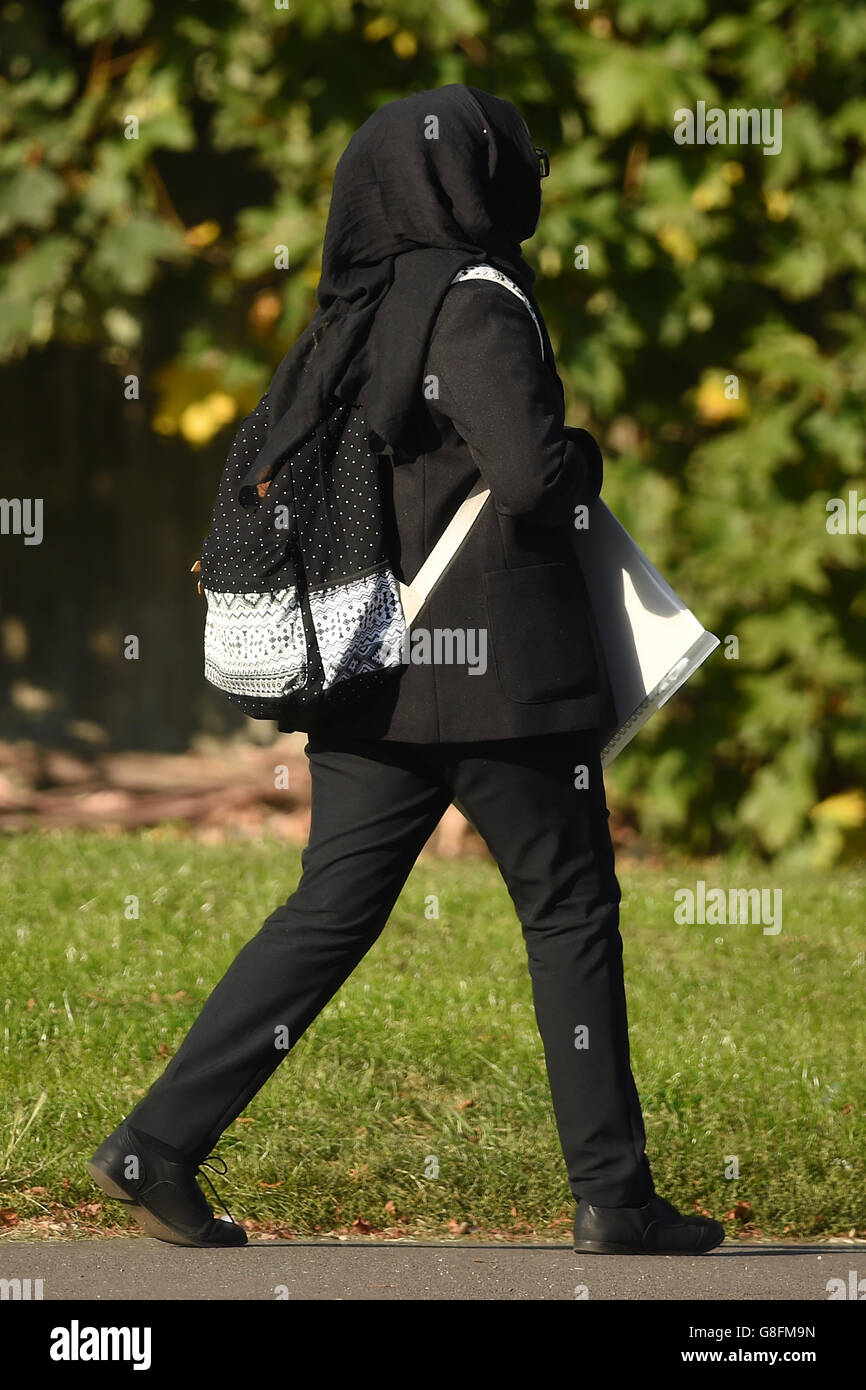 News burka hi-res stock photography and images - Alamy