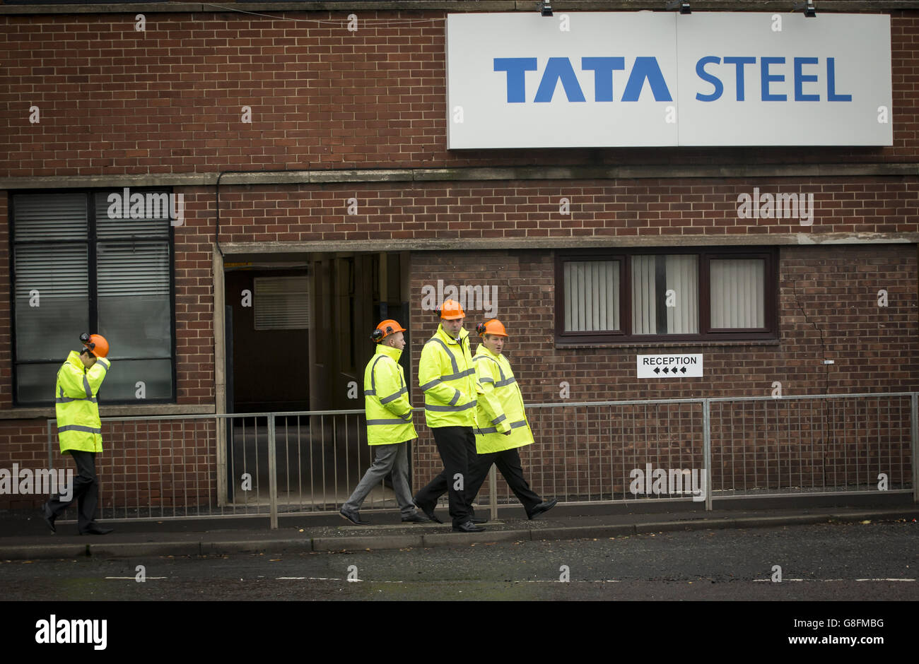 Tata steel workers tata steel plant in motherwell hi-res stock ...