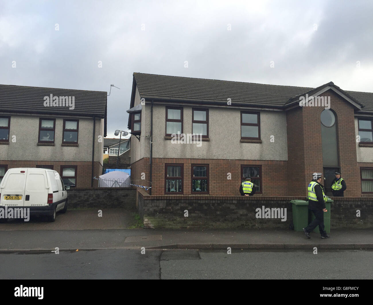 Police tent in the grounds of trem y cwm house in beddau hi-res stock ...