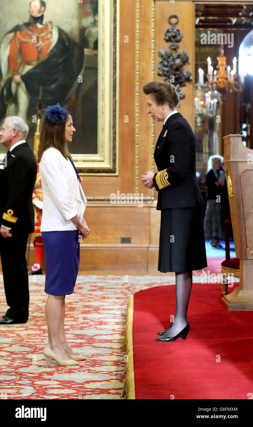 Athlete Jo Pavey is made a Member of the Order of the British Empire ...