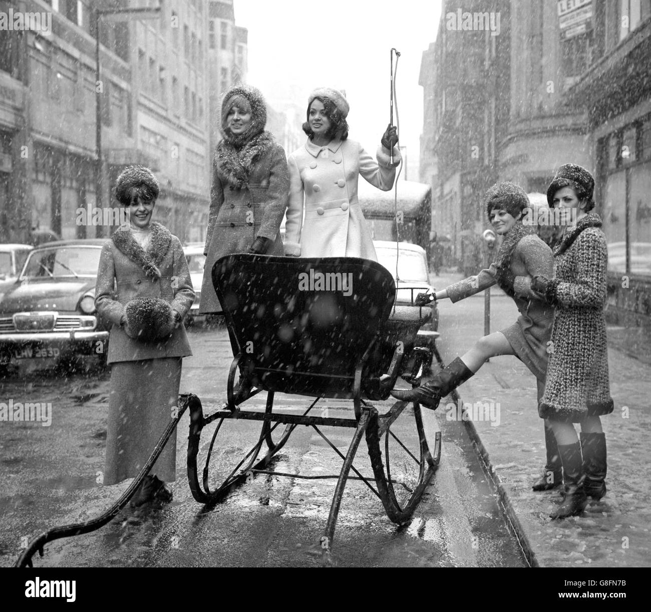 1960s street fashion Black and White Stock Photos & Images - Alamy