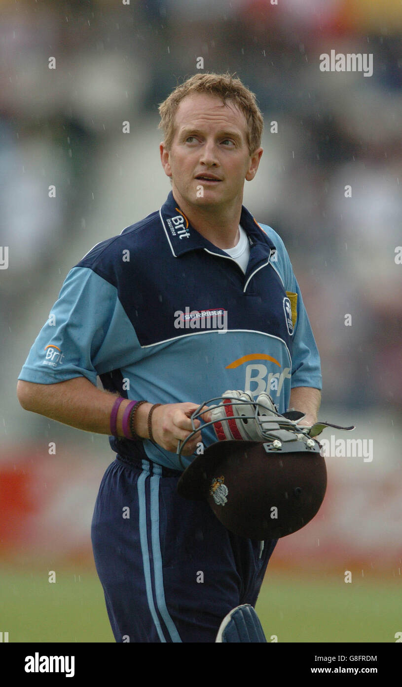 Cricket - Twenty20 Cup - Surrey Lions v Kent - The Brit Oval. Surrey ...