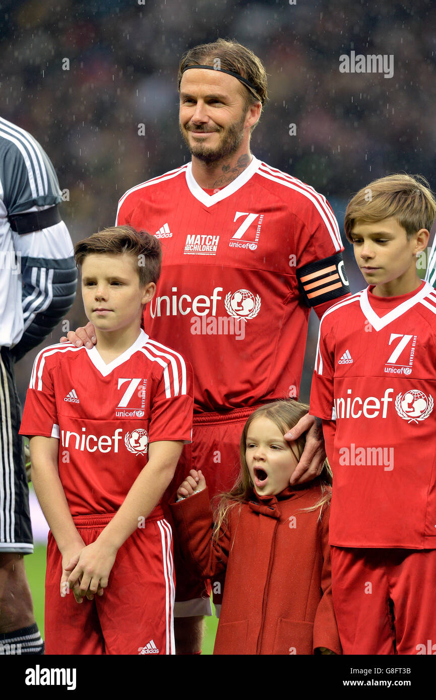 Great Britain & Ireland's David Beckham with his kids, Romeo (right ...