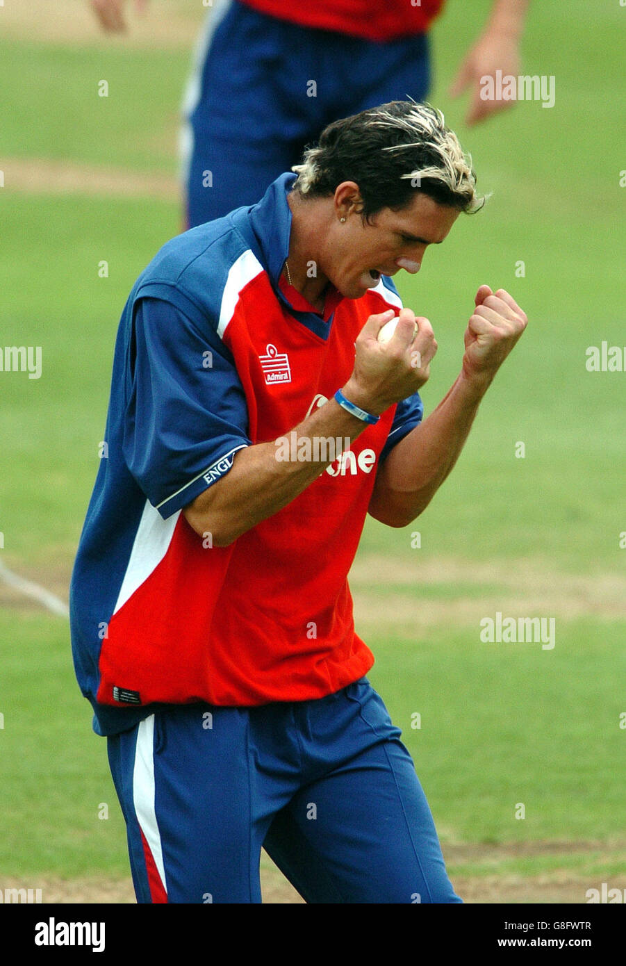 England's Kevin Pietersen catches Australia's Adam Gilchrist Stock ...