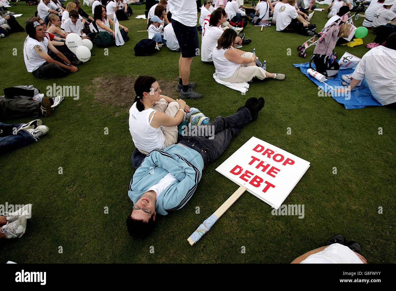 G8 summit protest edinburgh hi-res stock photography and images - Alamy