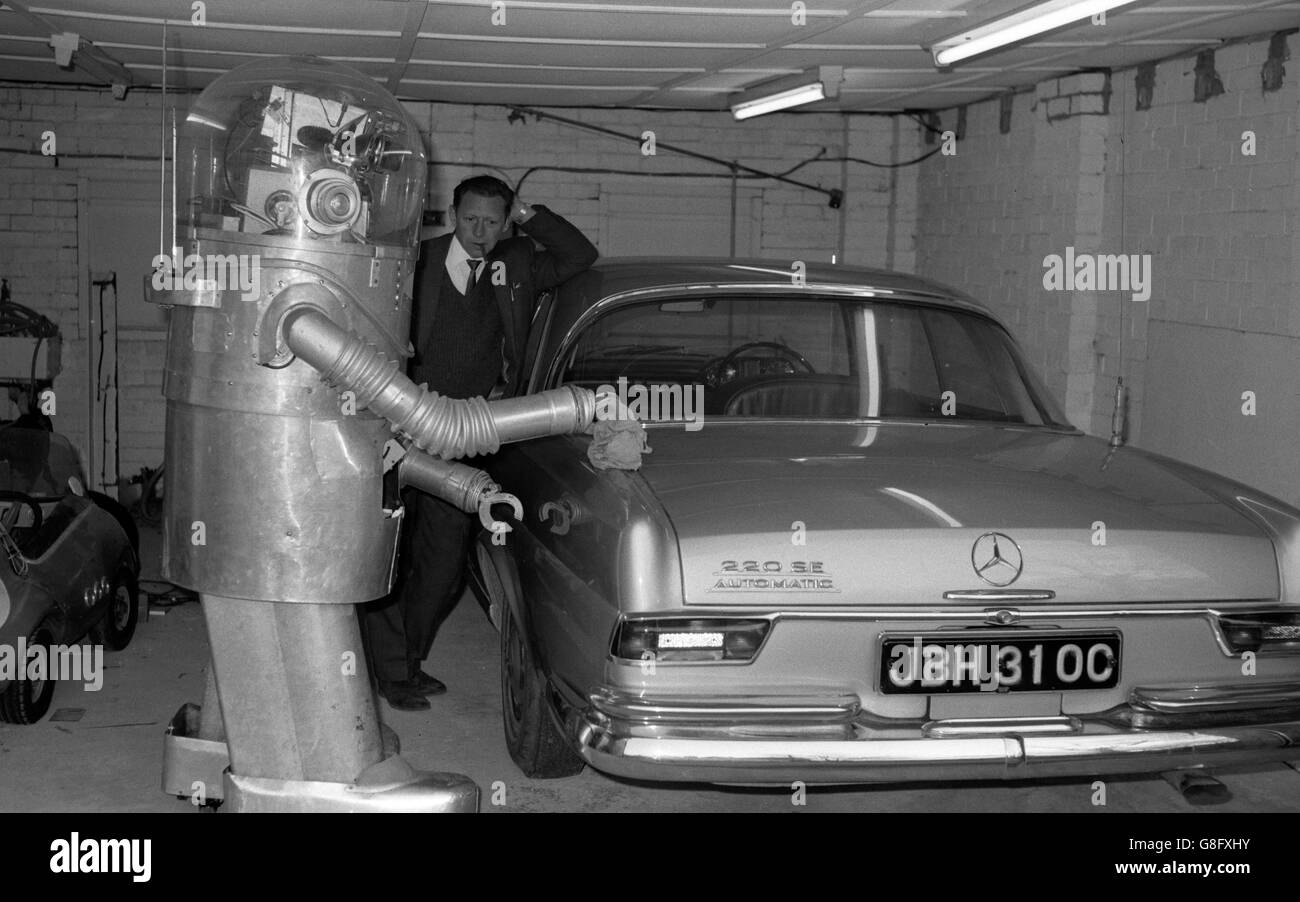 Robot Invention - Dennis Weston - Leeds Stock Photo - Alamy