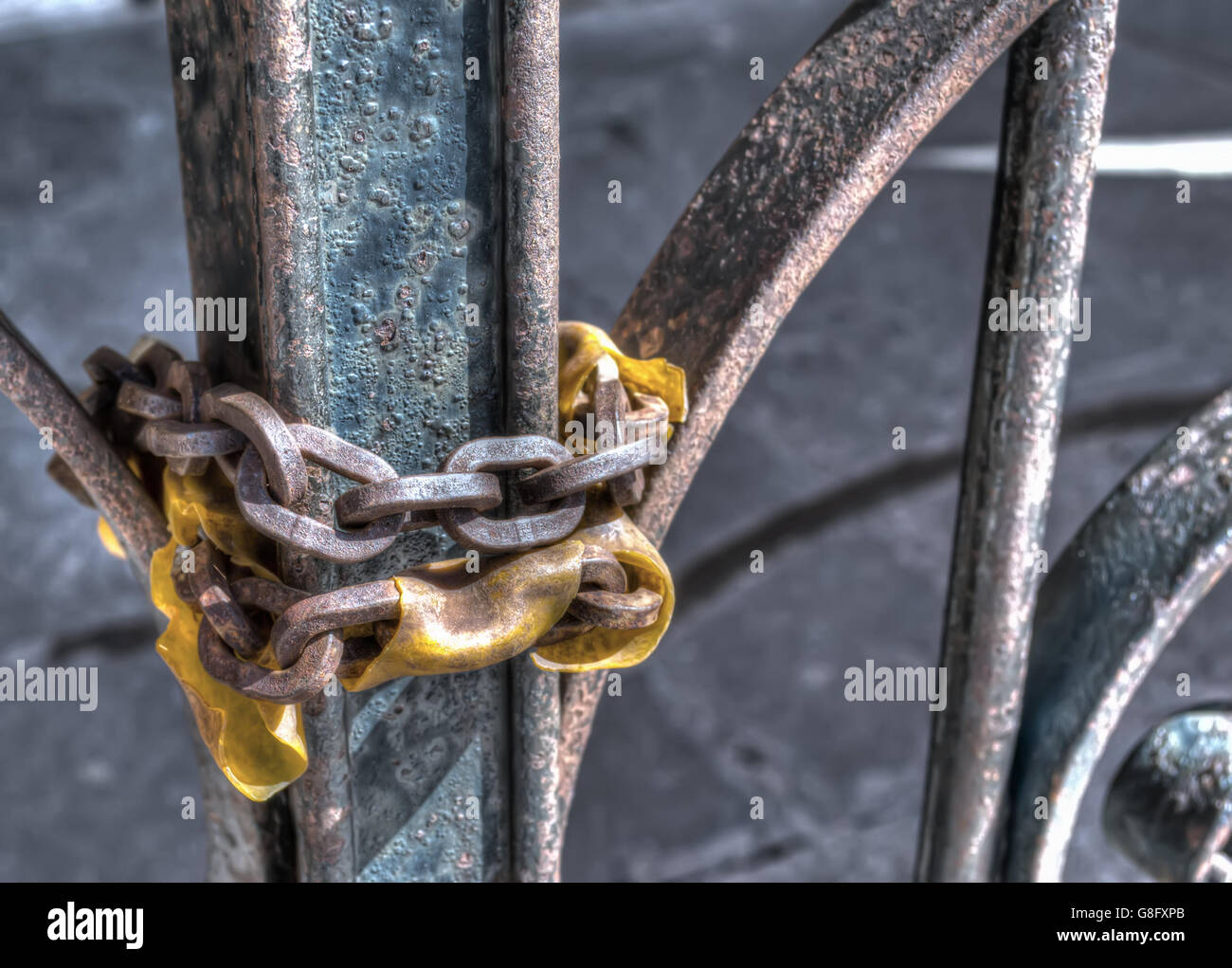 close up of an old chain in hdr tone Stock Photo - Alamy