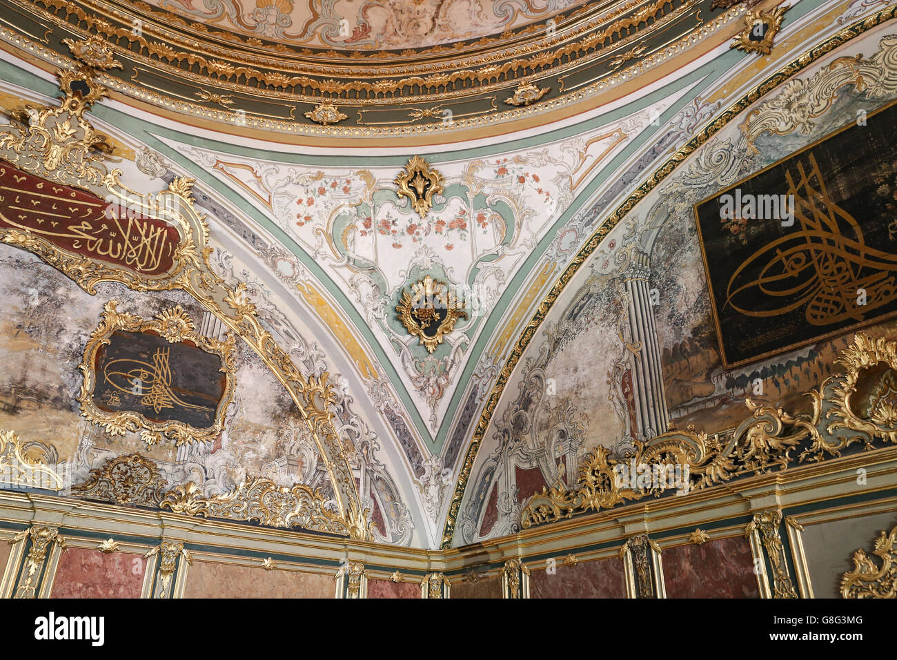 Details in a room in Topkapi Palace, Istanbul, Turkey Stock Photo - Alamy