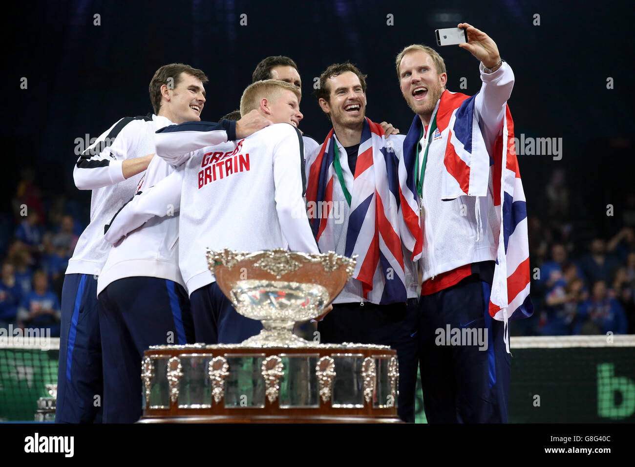 Great Britain's Dominic Inglot takes a selfie of his team-mates ...