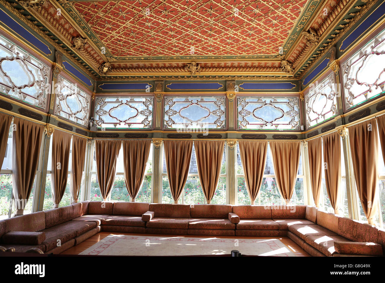 Inside of a room in Topkapi Palace, Istanbul, Turkey Stock Photo - Alamy