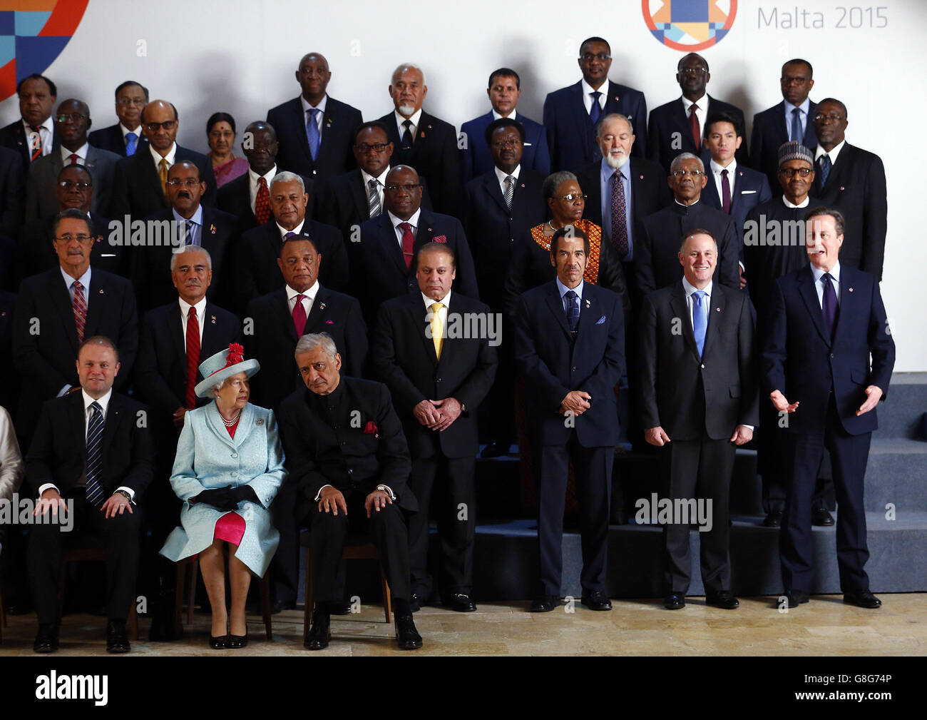Queen Elizabeth Ii And The Commonwealth Secretary General High ...
