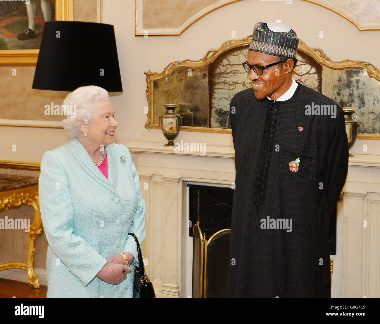 Queen Elizabeth II talks to President Muhammadu Buhari of Nigeria ...