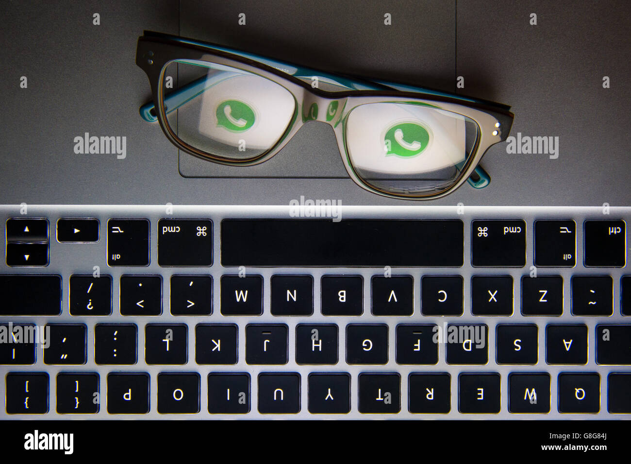 News technology hi-res stock photography and images - Alamy