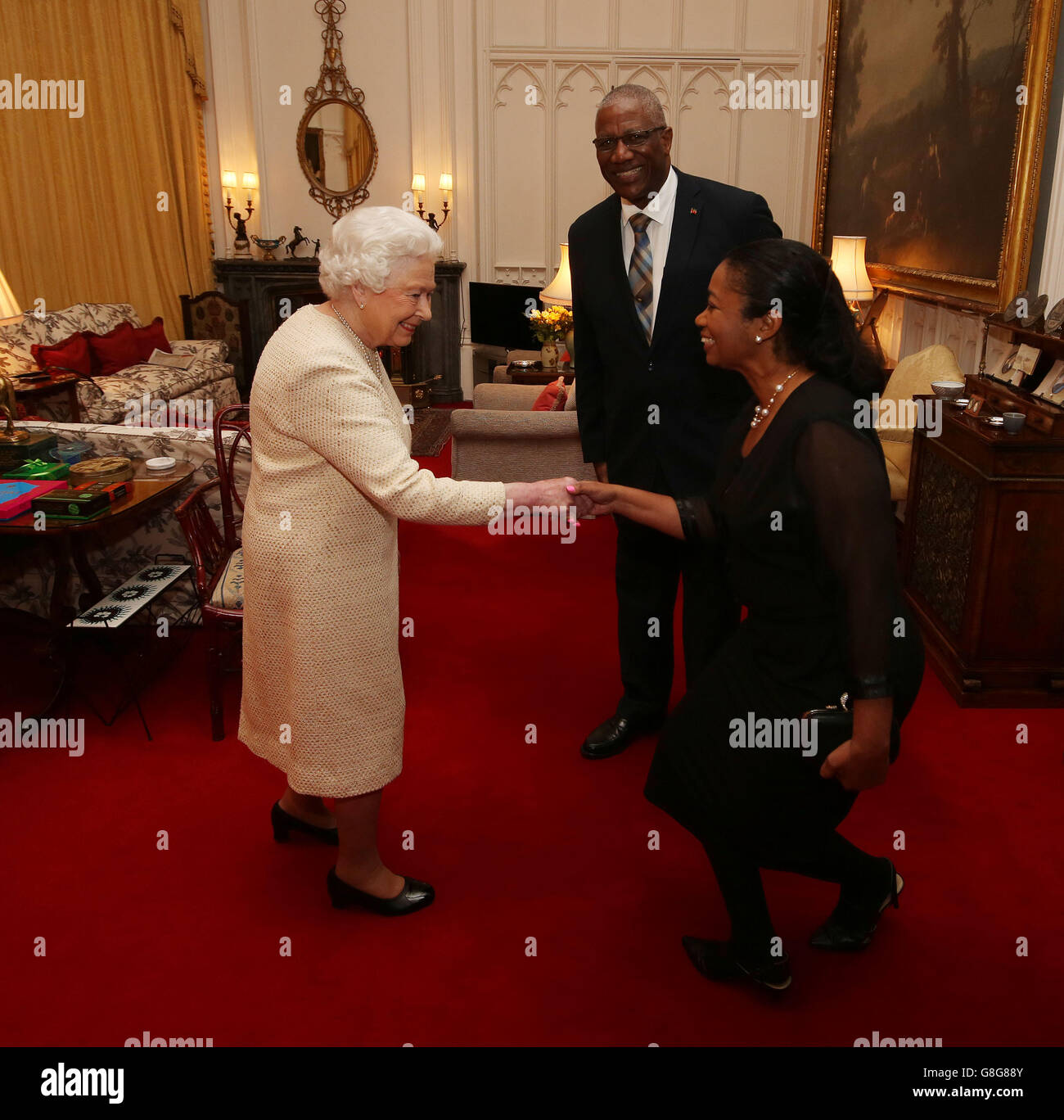 Queen Elizabeth II meets the Governor-General of Antigua and Barbuda ...