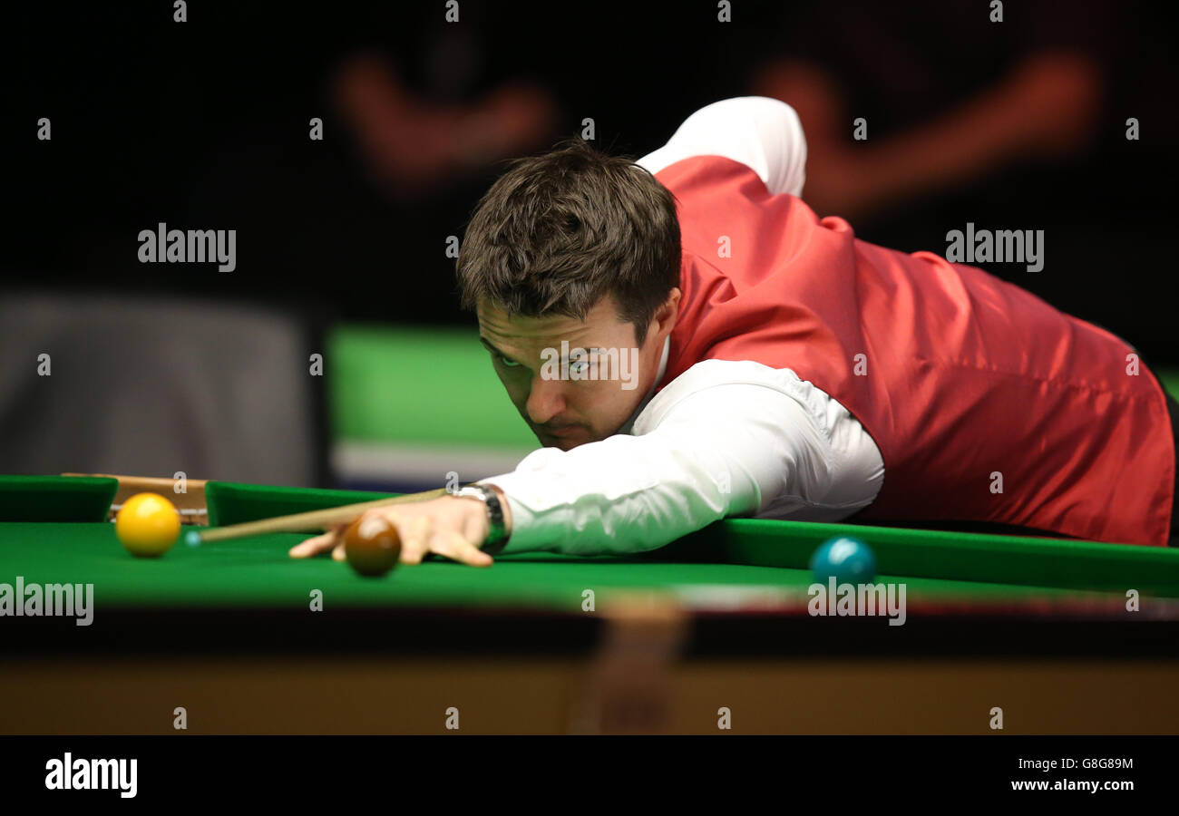 Michael Holt during his match with Joe Swail during day six of the 2015 ...