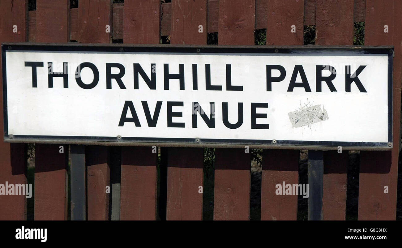 The sign thornhill park avenue hi-res stock photography and images - Alamy