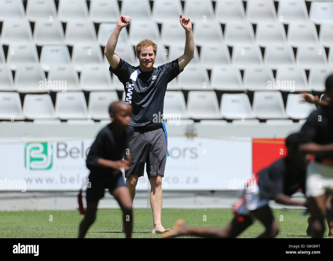Children playing tag rugby hi-res stock photography and images - Alamy