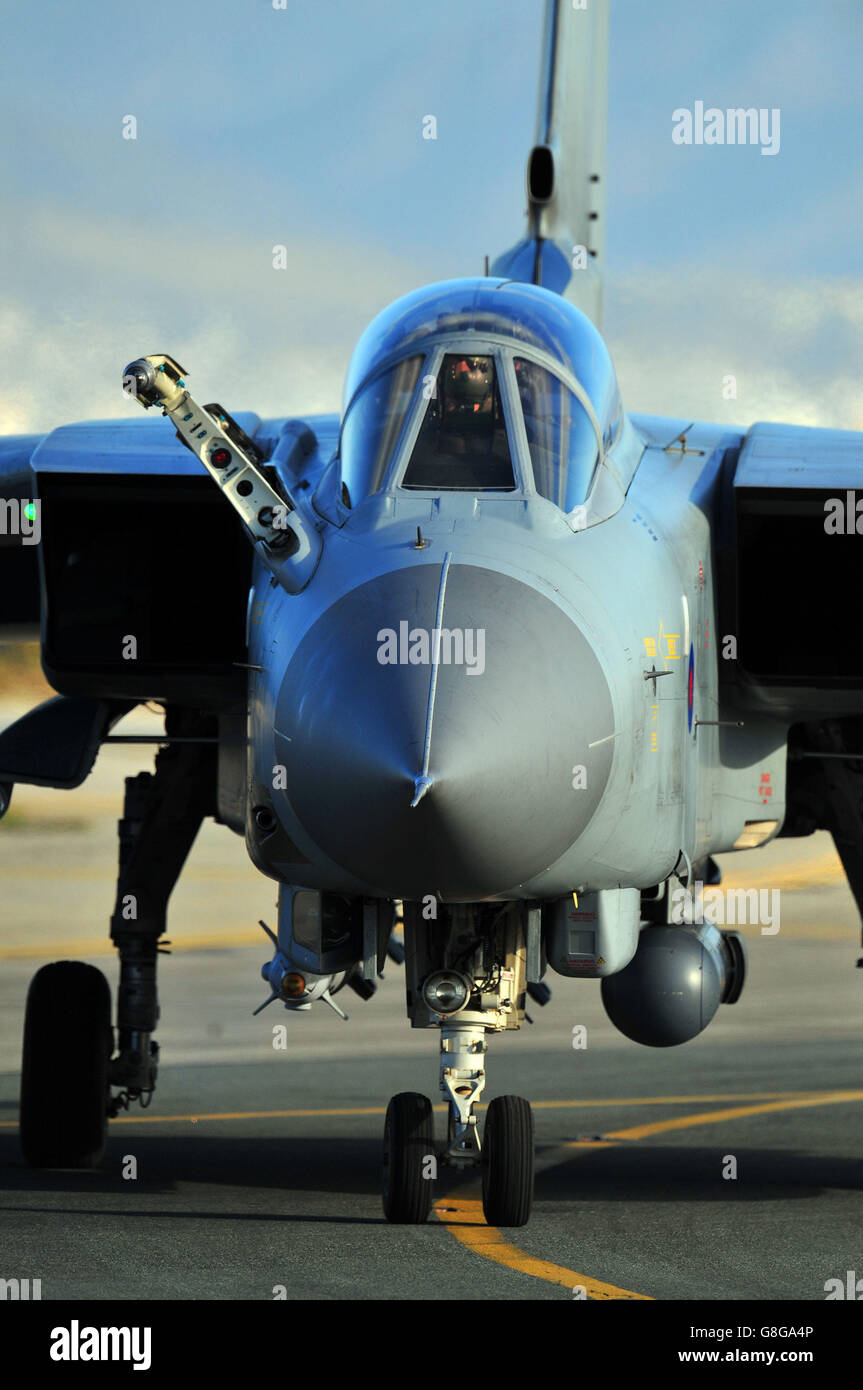 Tornado pilot in cockpit raf hi-res stock photography and images - Alamy