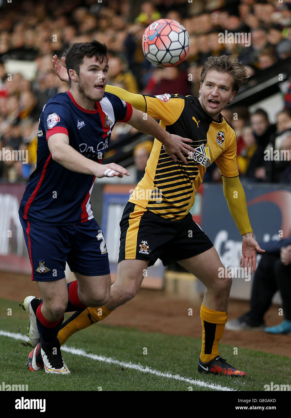 Doncaster Rovers Harry Middleton and Cambridge United Luke Berry battle ...