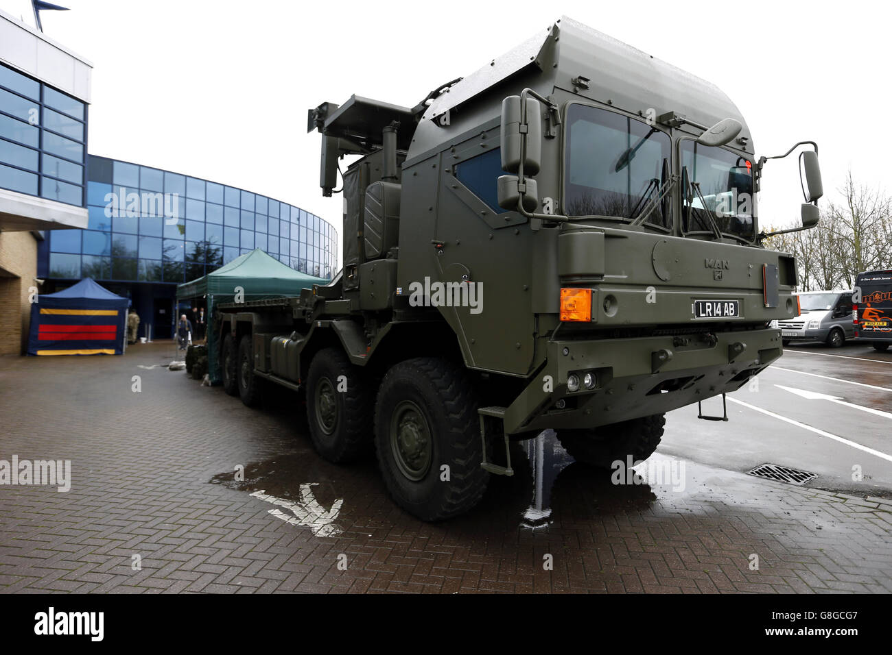 Arm forces hi-res stock photography and images - Alamy