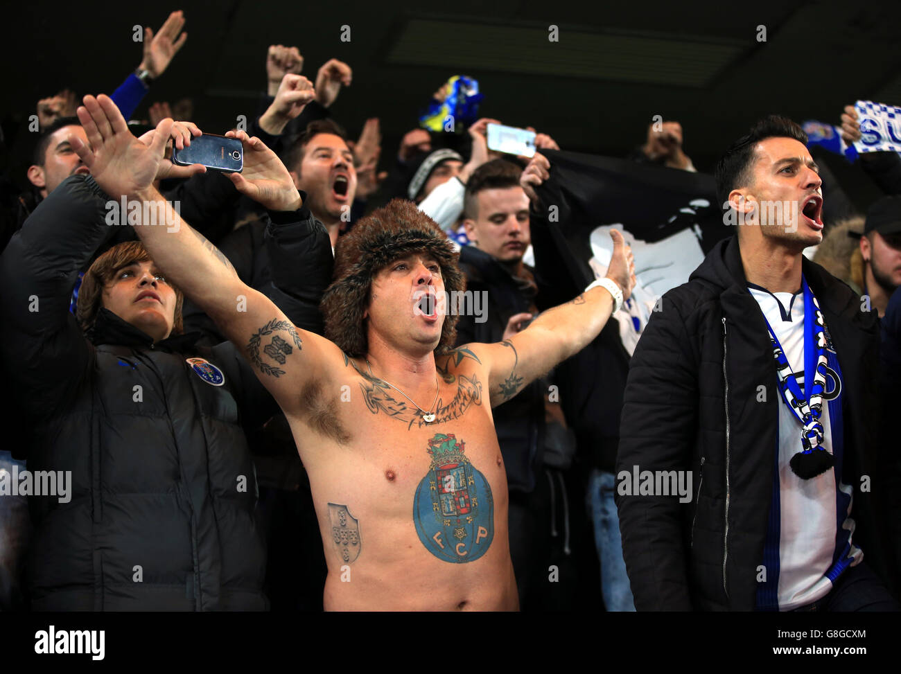 Chelsea logo club badge hi-res stock photography and images - Alamy