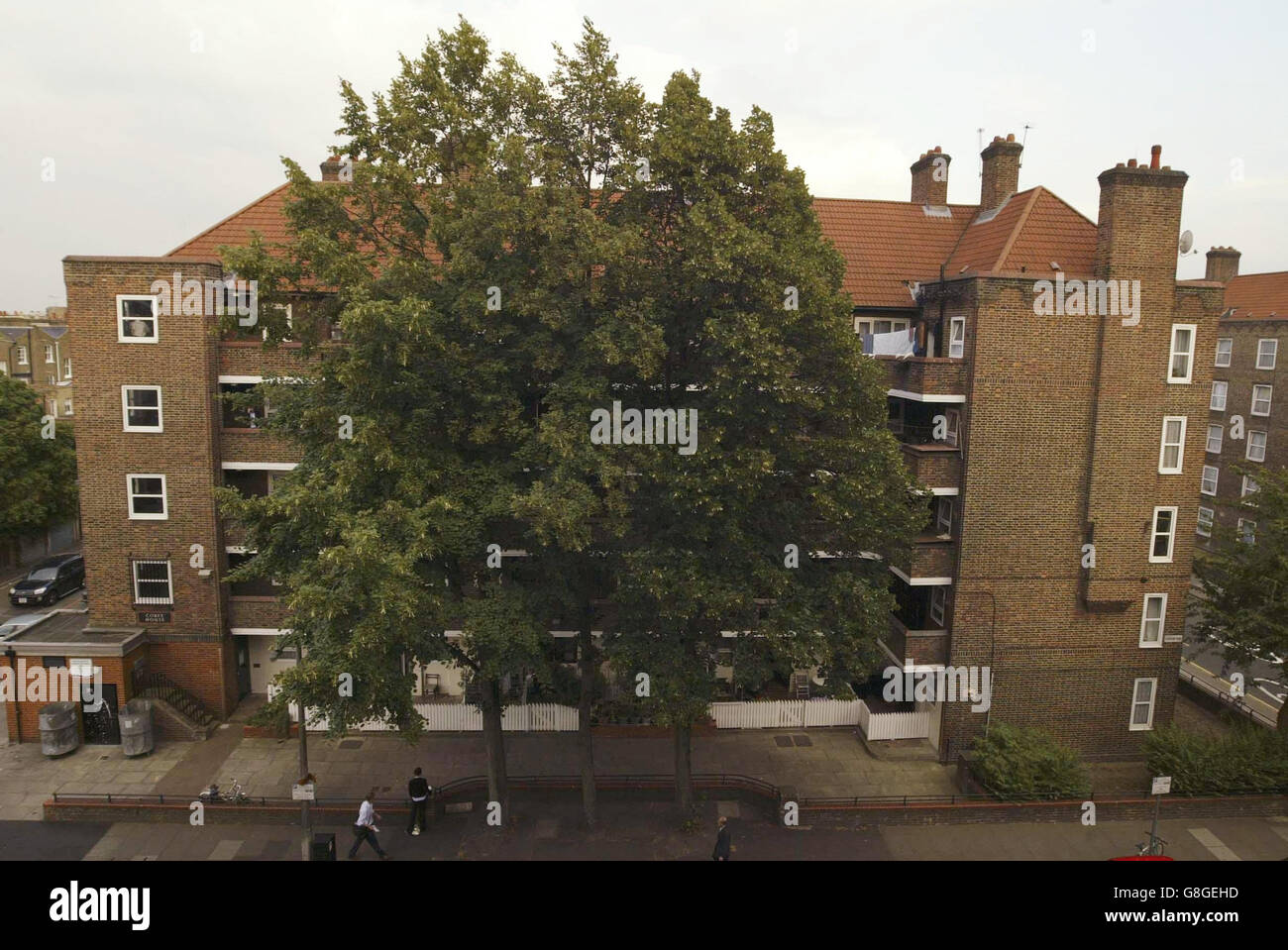 The scene at a block of flats in stockwell hi-res stock photography and ...