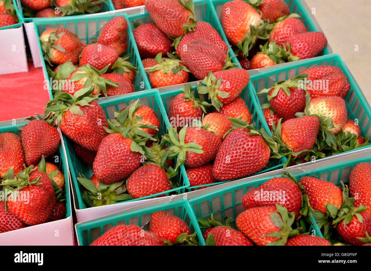 Buying strawberries hi-res stock photography and images - Alamy