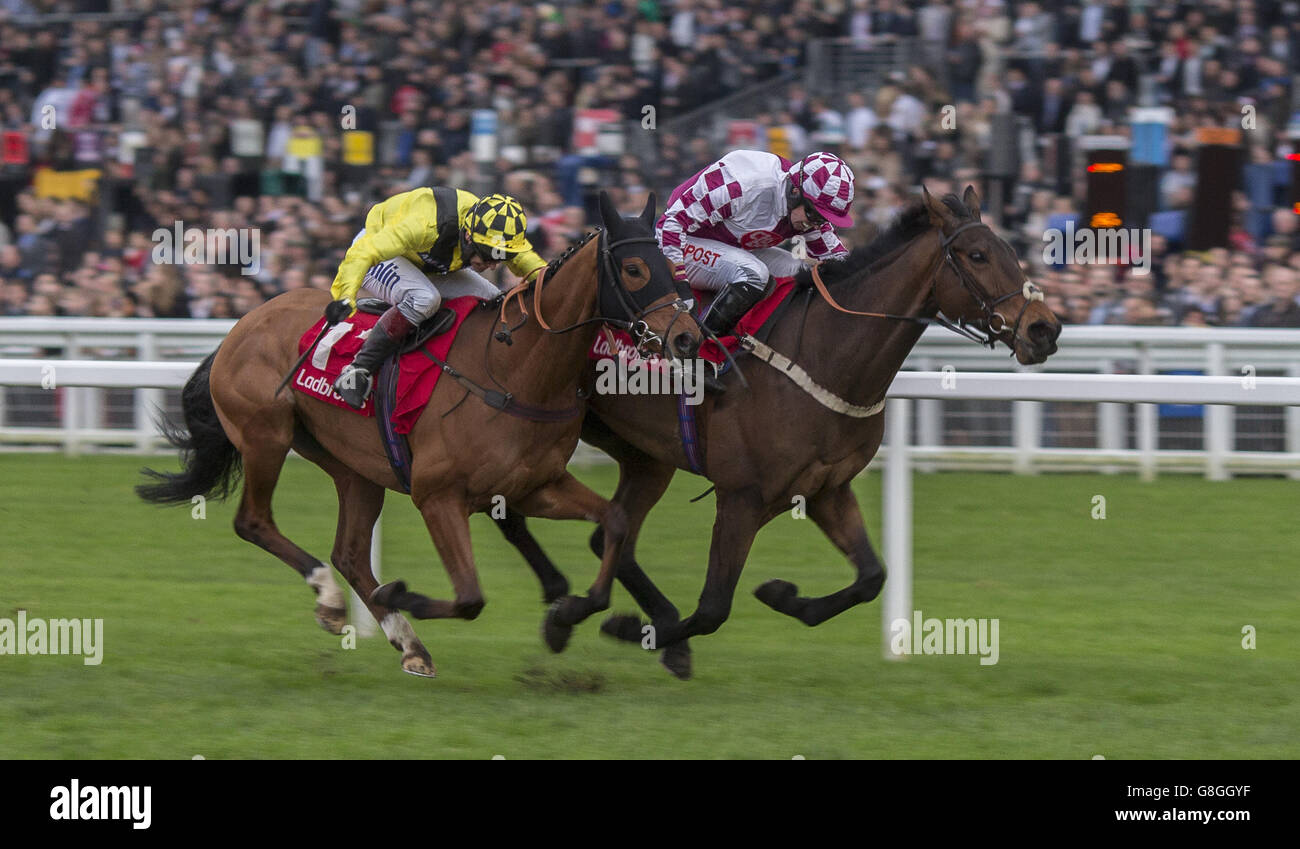 2015 Christmas Racing Weekend - Day Two - Ascot Racecourse Stock Photo ...