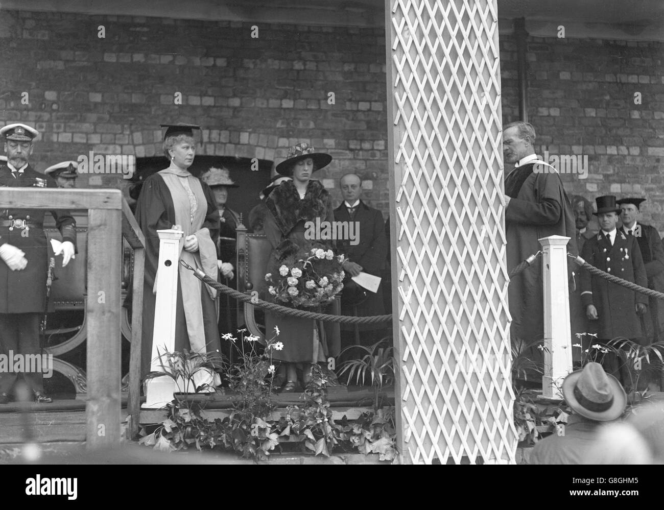 King George V and Queen Mary at Edinburgh University, where the King ...