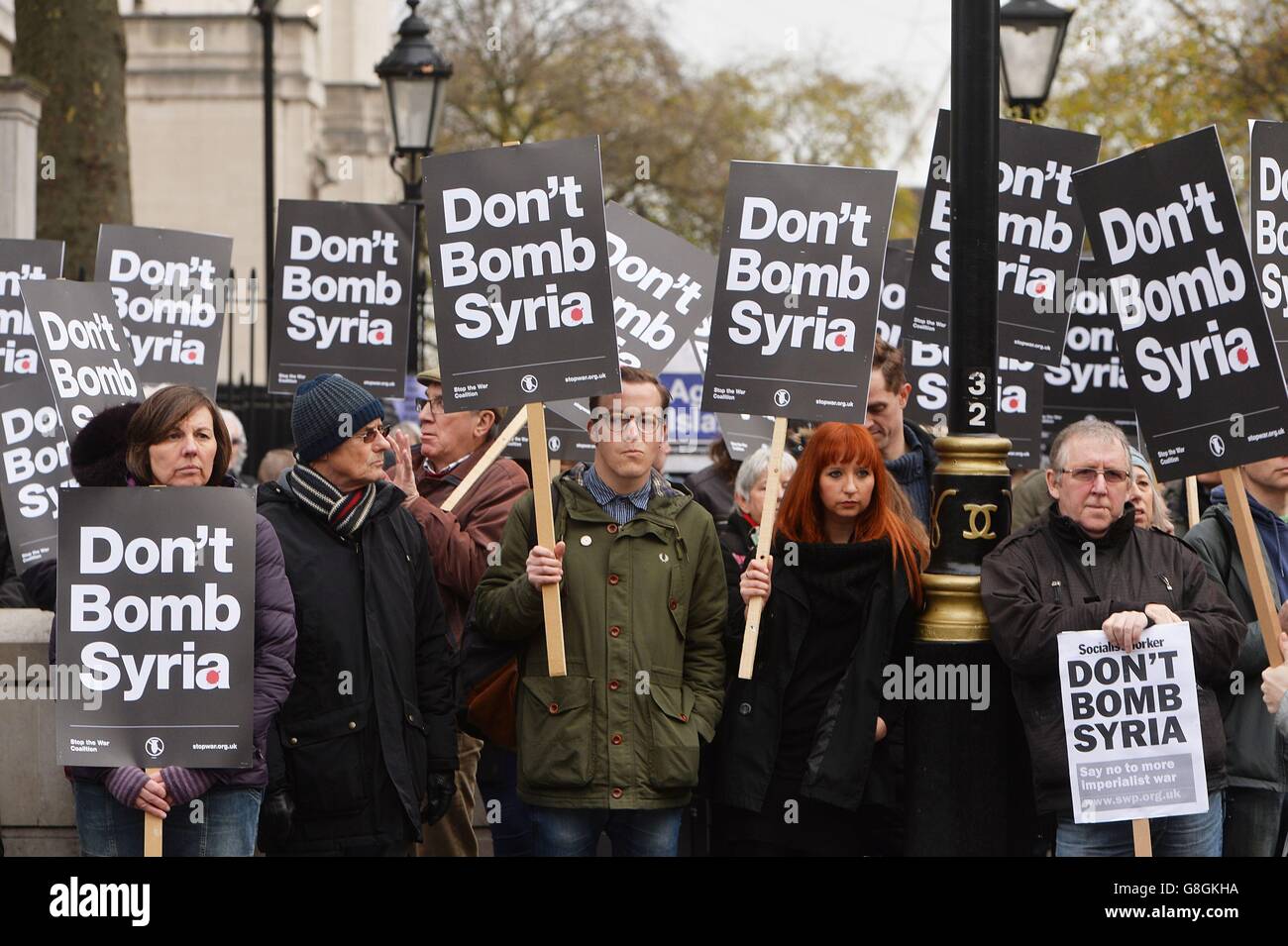 London protest against war in syria hi-res stock photography and images ...