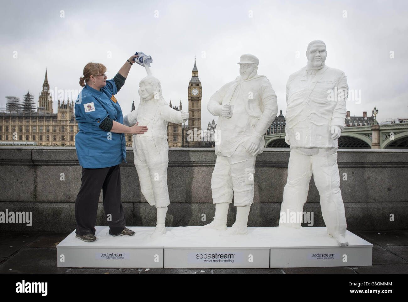 Food artist Jacqui Kelly with her sculptures by the Houses of ...