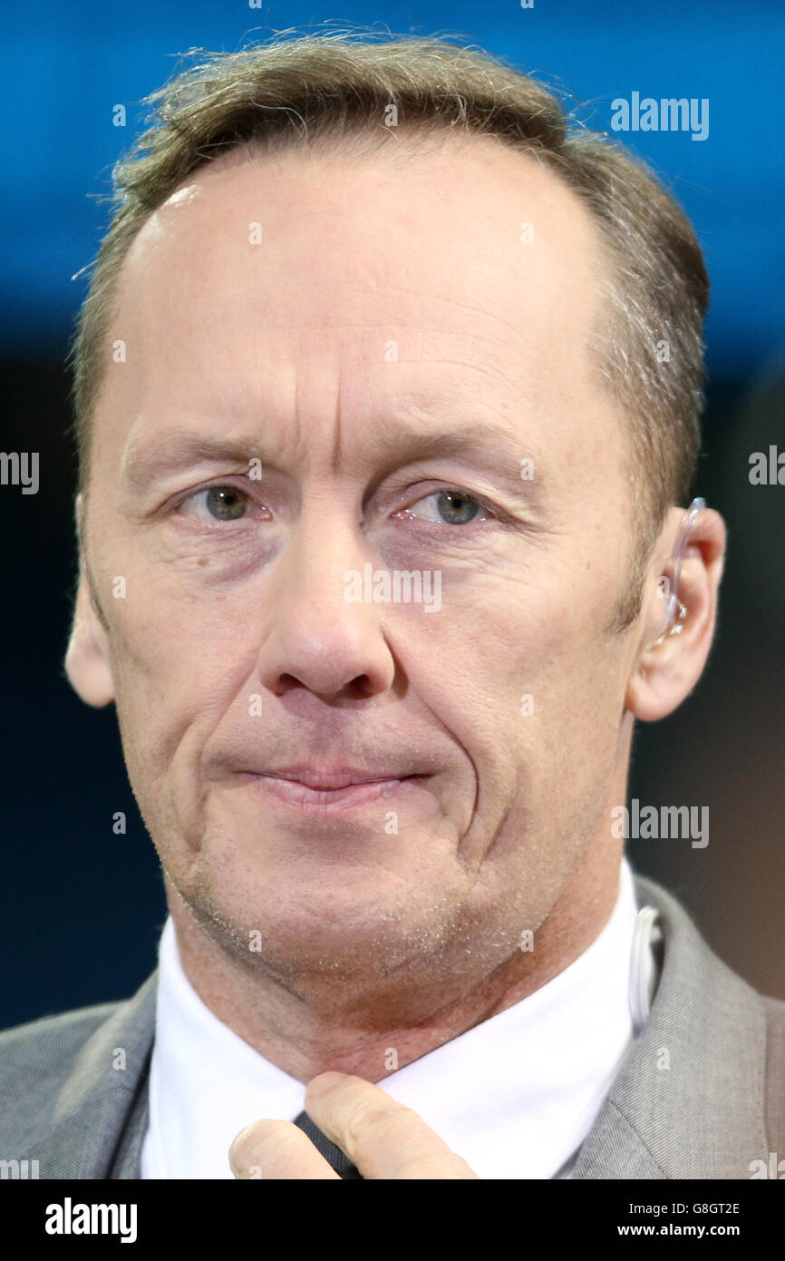 Liverpool lee dixon hi-res stock photography and images - Alamy