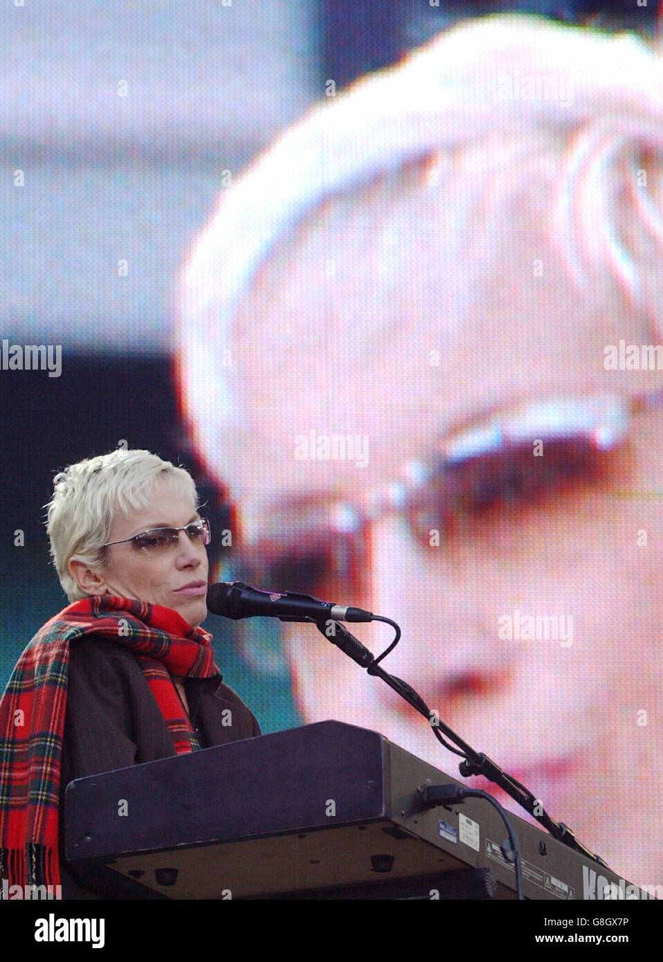 Live 8 Concert - The Final Push - Murrayfield Stadium Stock Photo - Alamy