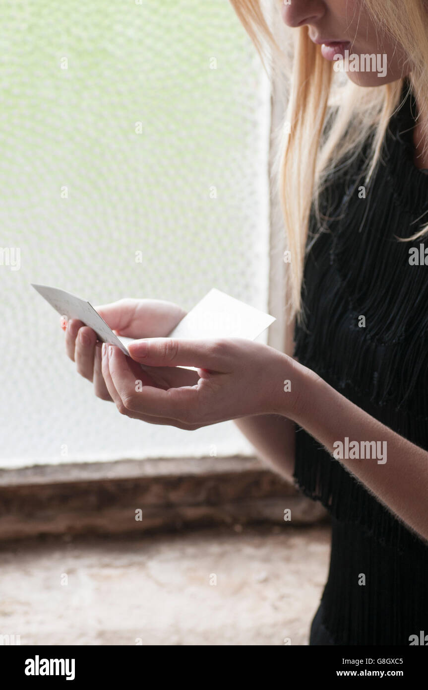Woman hands holding letter hi-res stock photography and images - Alamy