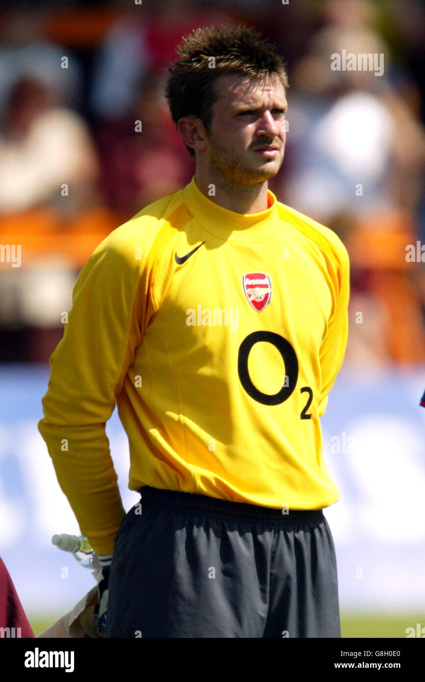 Arsenal goalkeeper mark howard hi-res stock photography and images - Alamy