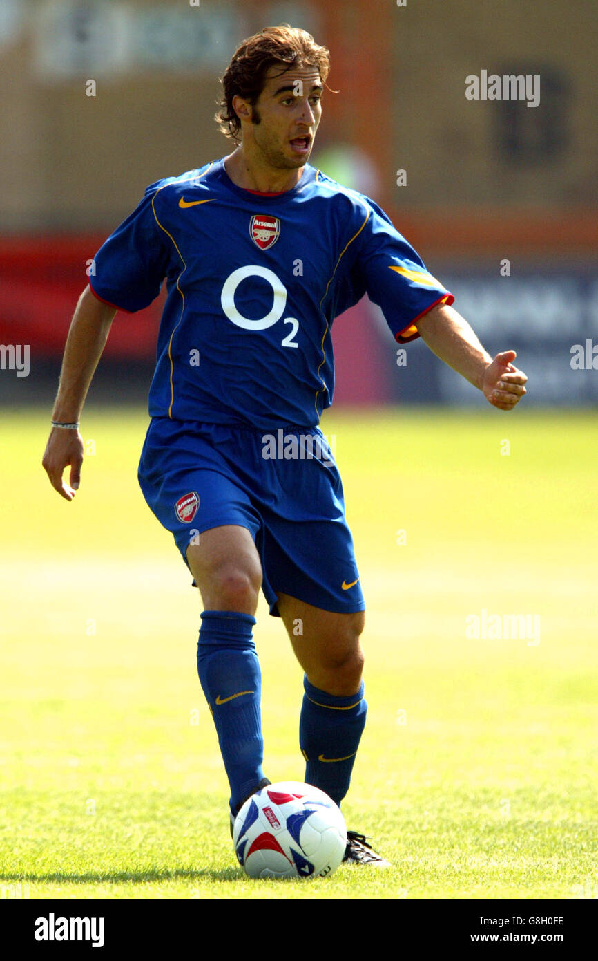 Mathieu flamini arsenal hi-res stock photography and images - Alamy