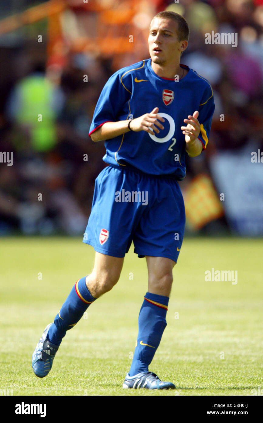 Soccer - Friendly - Barnet v Arsenal - Underhill. Arturo Lupoli ...
