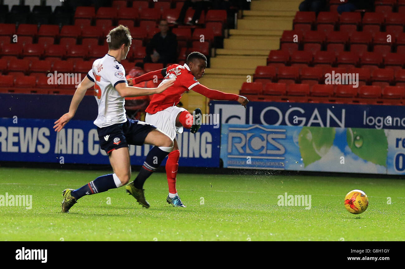 Charlton Athletic's Ademola Lookman (second left) scores his side's ...