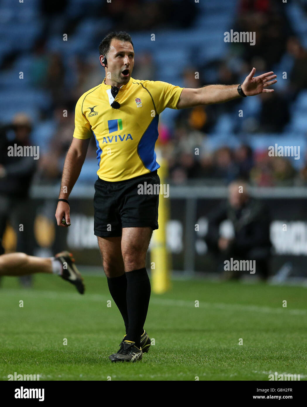 Referee Kelvin Stewart during the Premiership game at the Ricoh Arena ...
