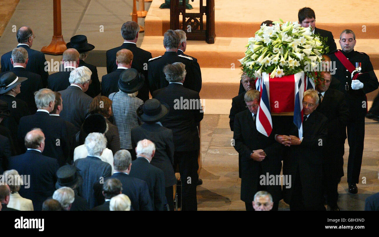 Sir Edward Heath Funeral - Salisbury Cathedral Stock Photo - Alamy