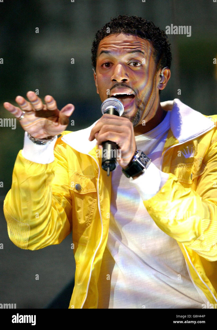 MTV's TRL - Total Request Live. Craig David during his guest appearance ...