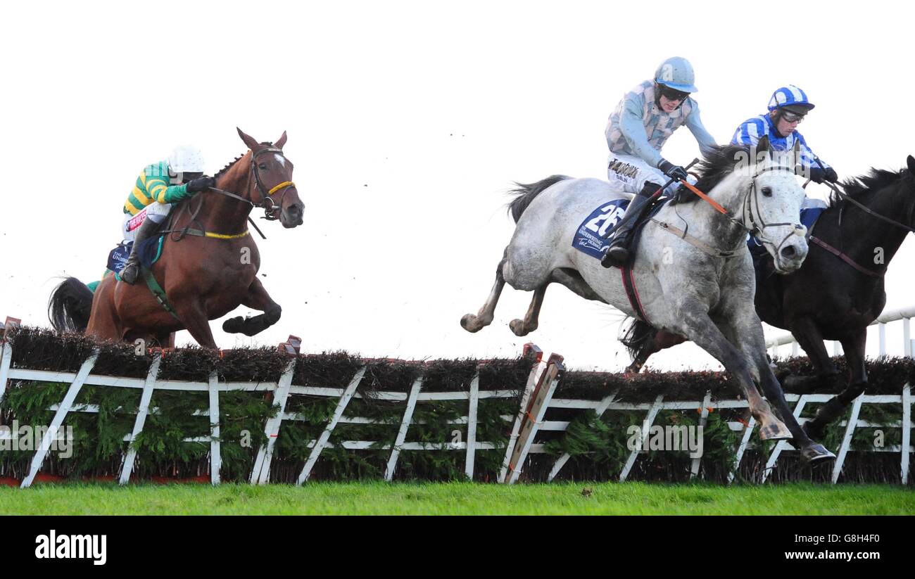 De Benno ridden by Shane Shortall (centre) ahead of Wilcos Mo Chara ...