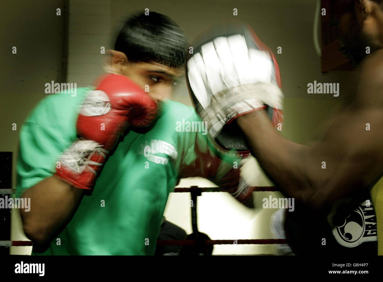 Boxing amir khan v david bailey training olivers gym hi-res stock ...