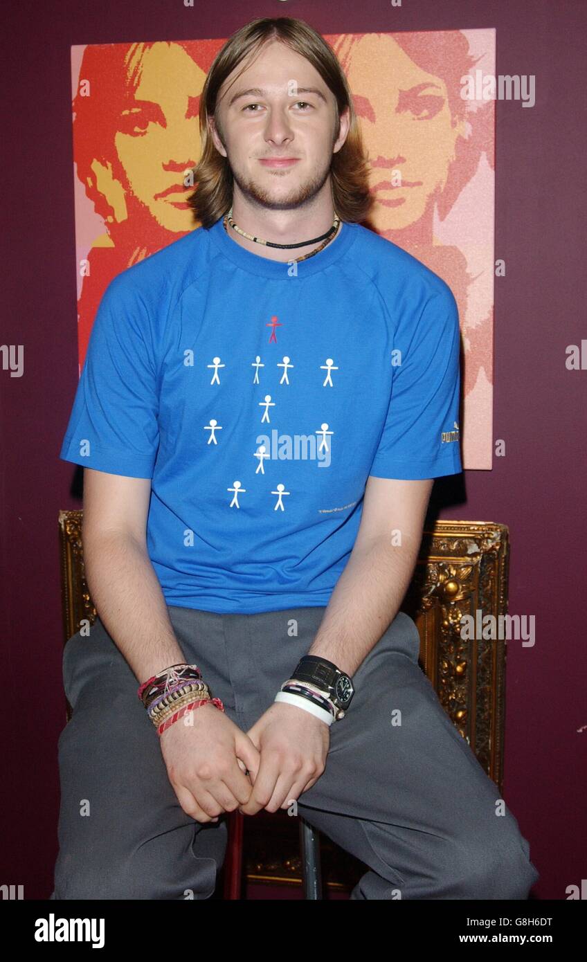 Dave Neale from Rooster during his guest appearance on MTV's TRL ...