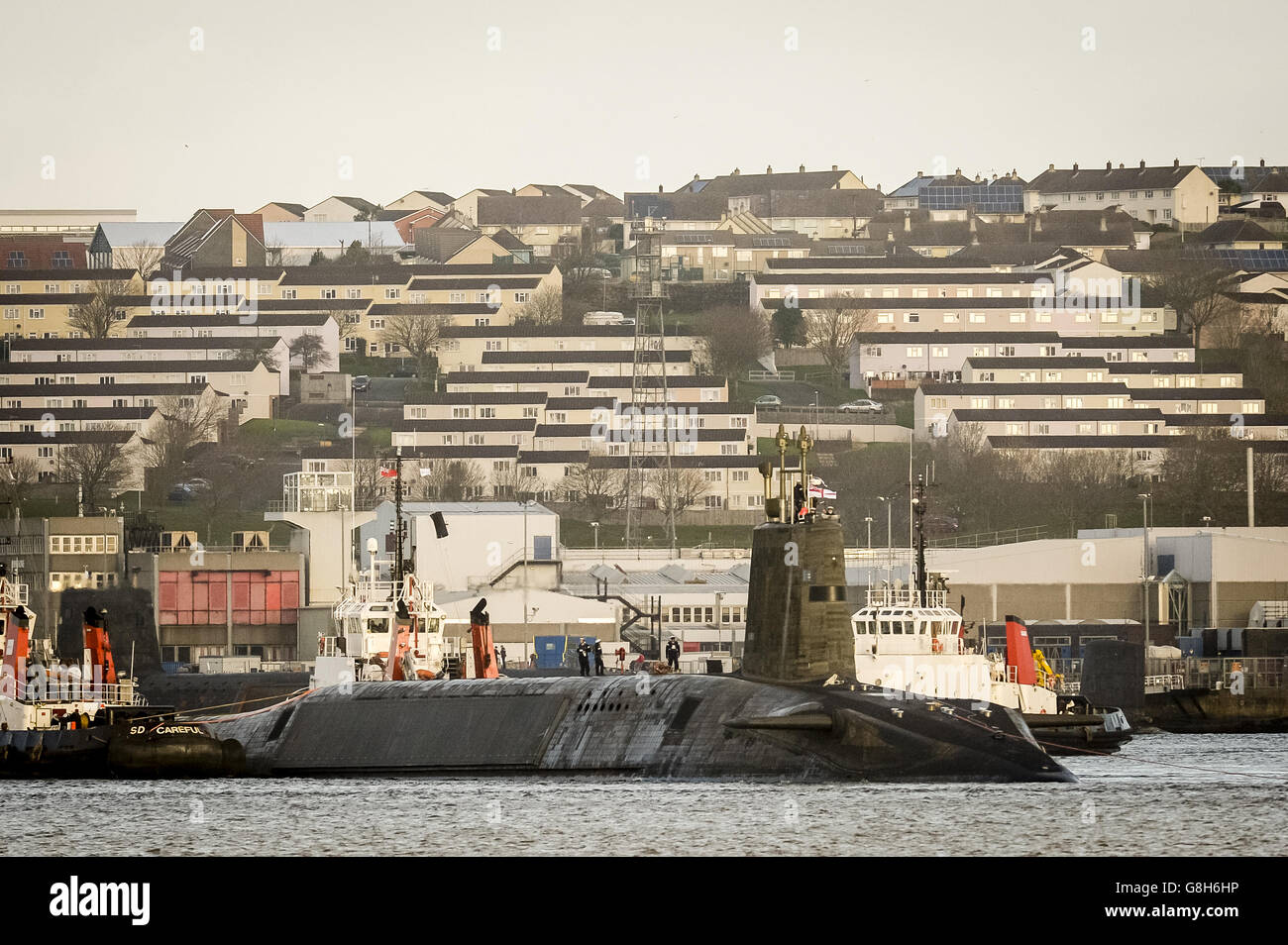 HMS Vengance, the V-Class UK nuclear deterrent submarine leaves the ...