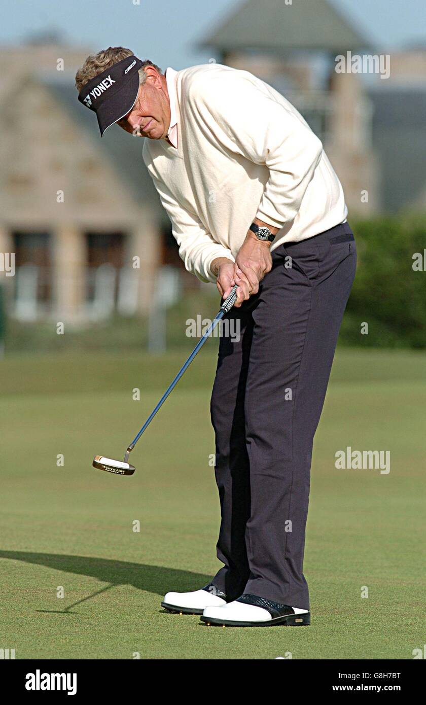 Golf 134th open championship 2005 day 2 the old course hi-res stock ...