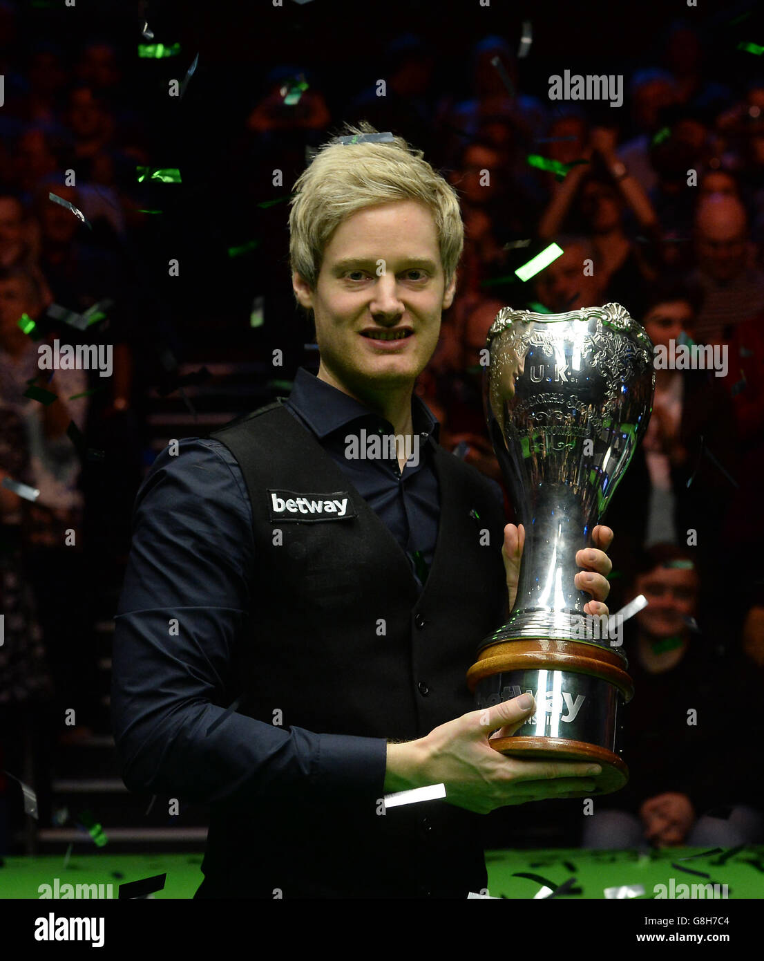Betway uk championship trophy hi-res stock photography and images - Alamy