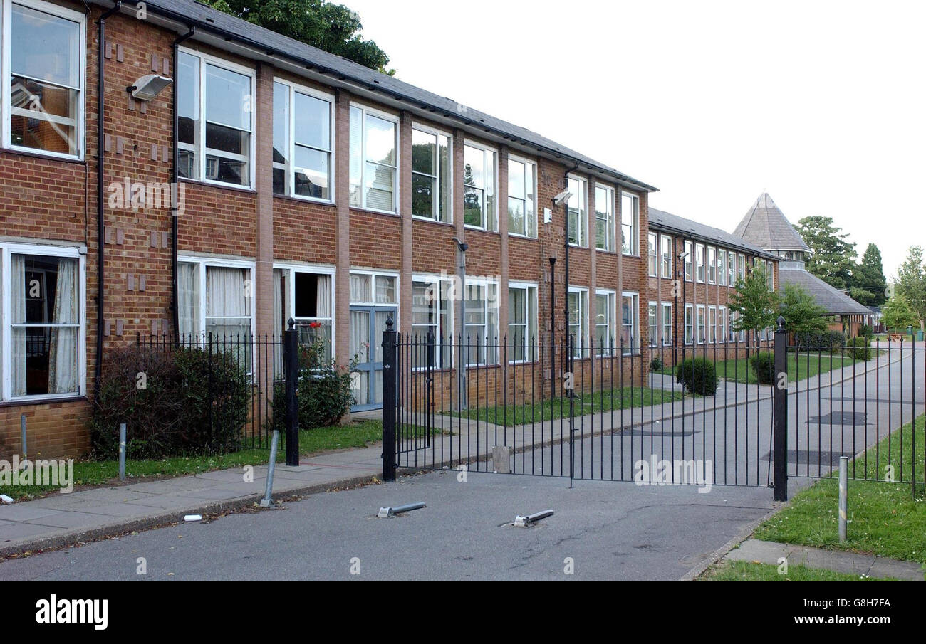 The Thomas Alleyne School in Stevenage where a 15-year-old girl was ...