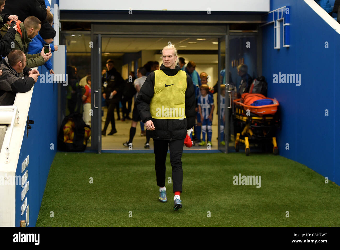 Charlton Athletic's Simon Makienok makes his way out of the tunnel ...